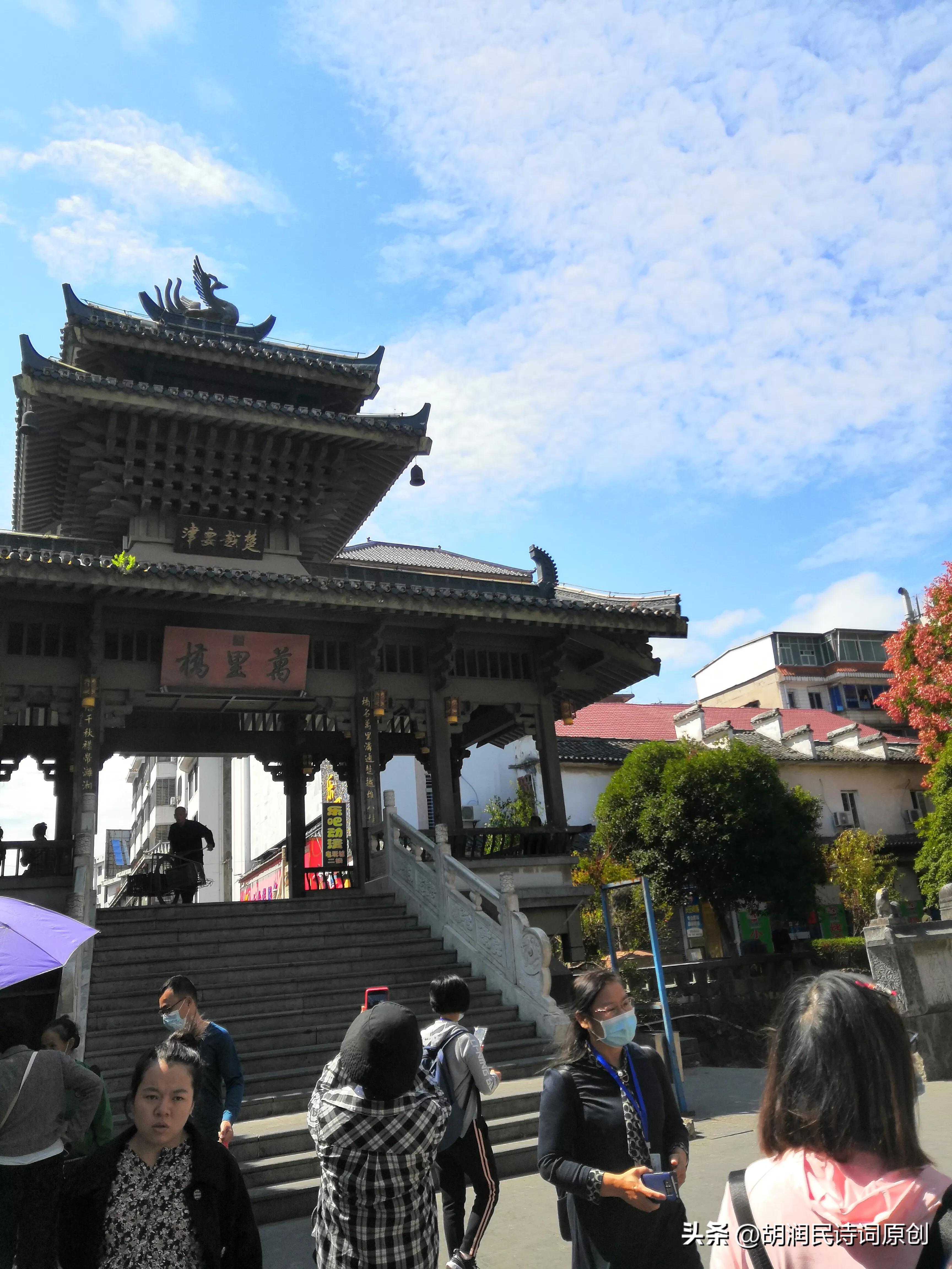 Huanxi Sand. Tour Guilin Xing'an Qin Dynasty Ancient Lingqu - iNEWS