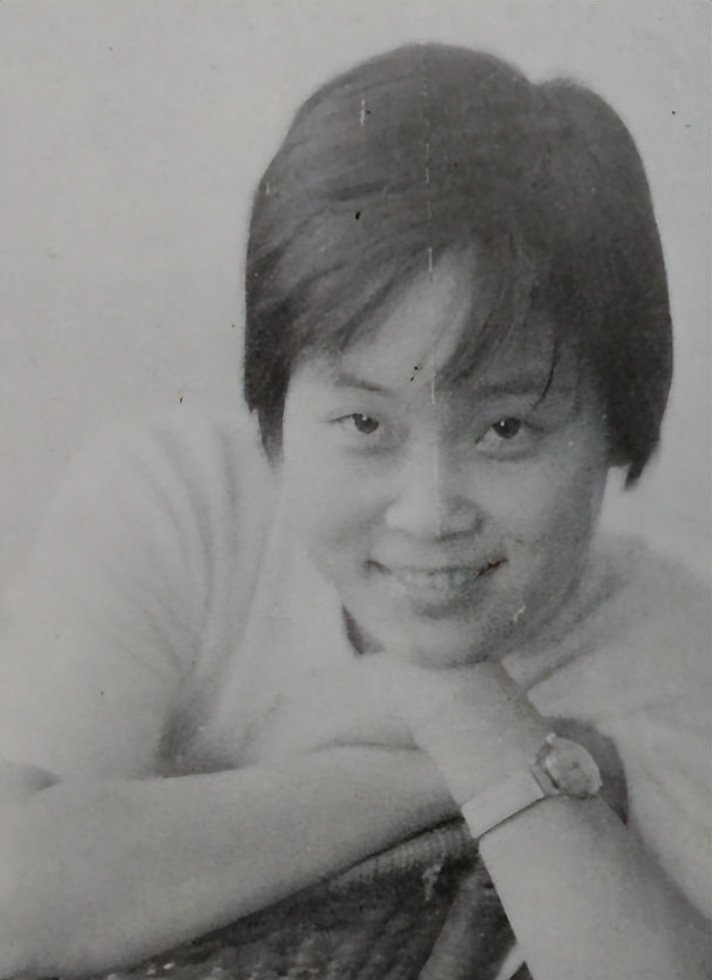 What happened to the three women in Zhang Yimou's life? I only know ...