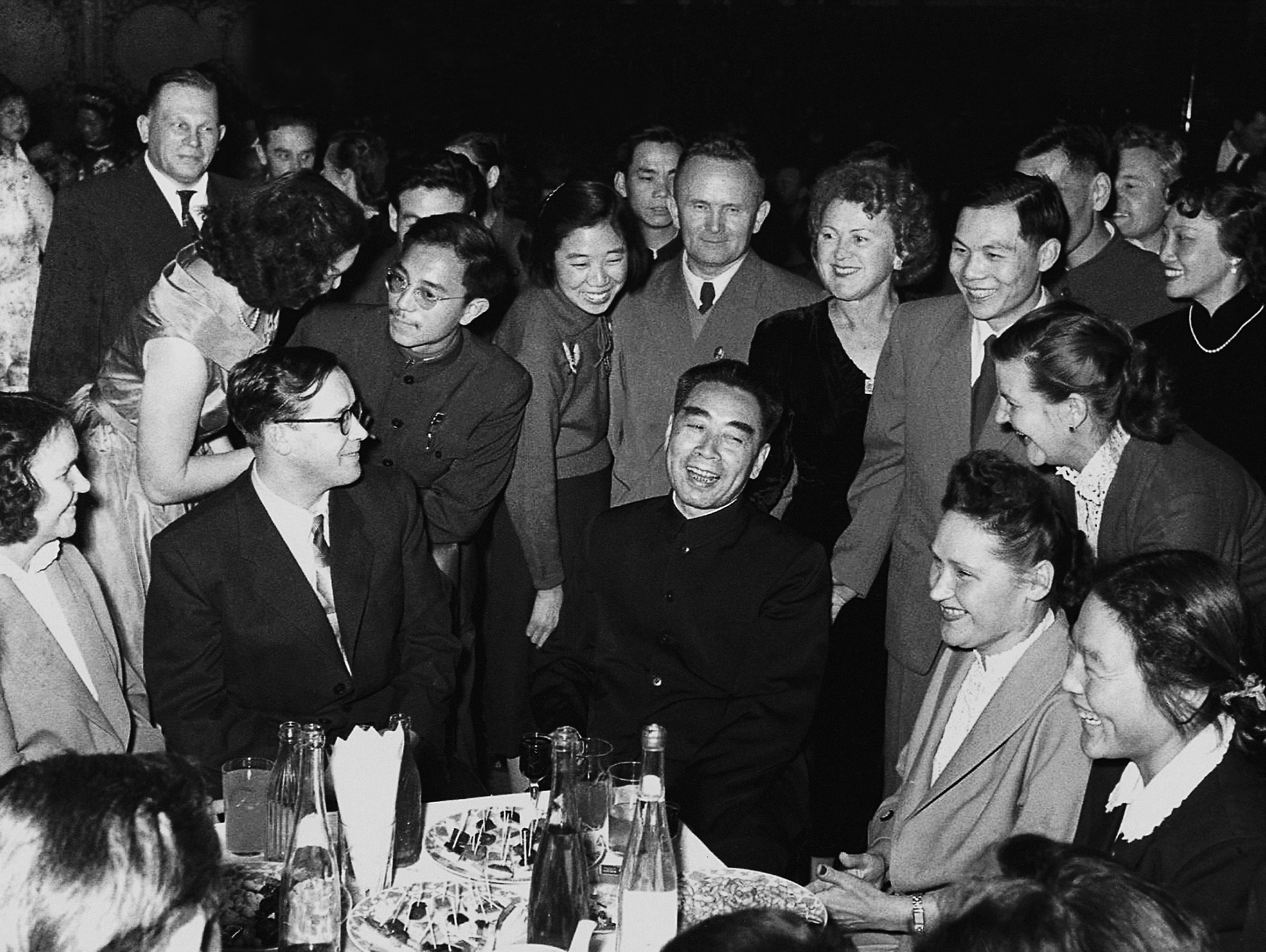 Zhou Enlai's view of scientific and technological talents - iNEWS