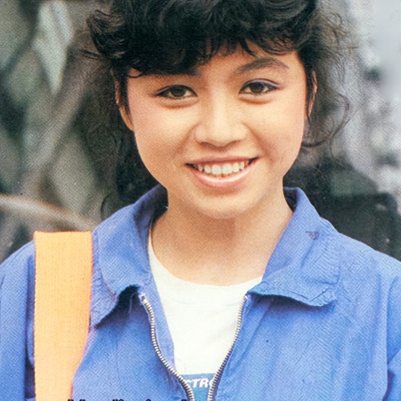 She is the third runner-up of Miss Hong Kong. She was super glamorous ...