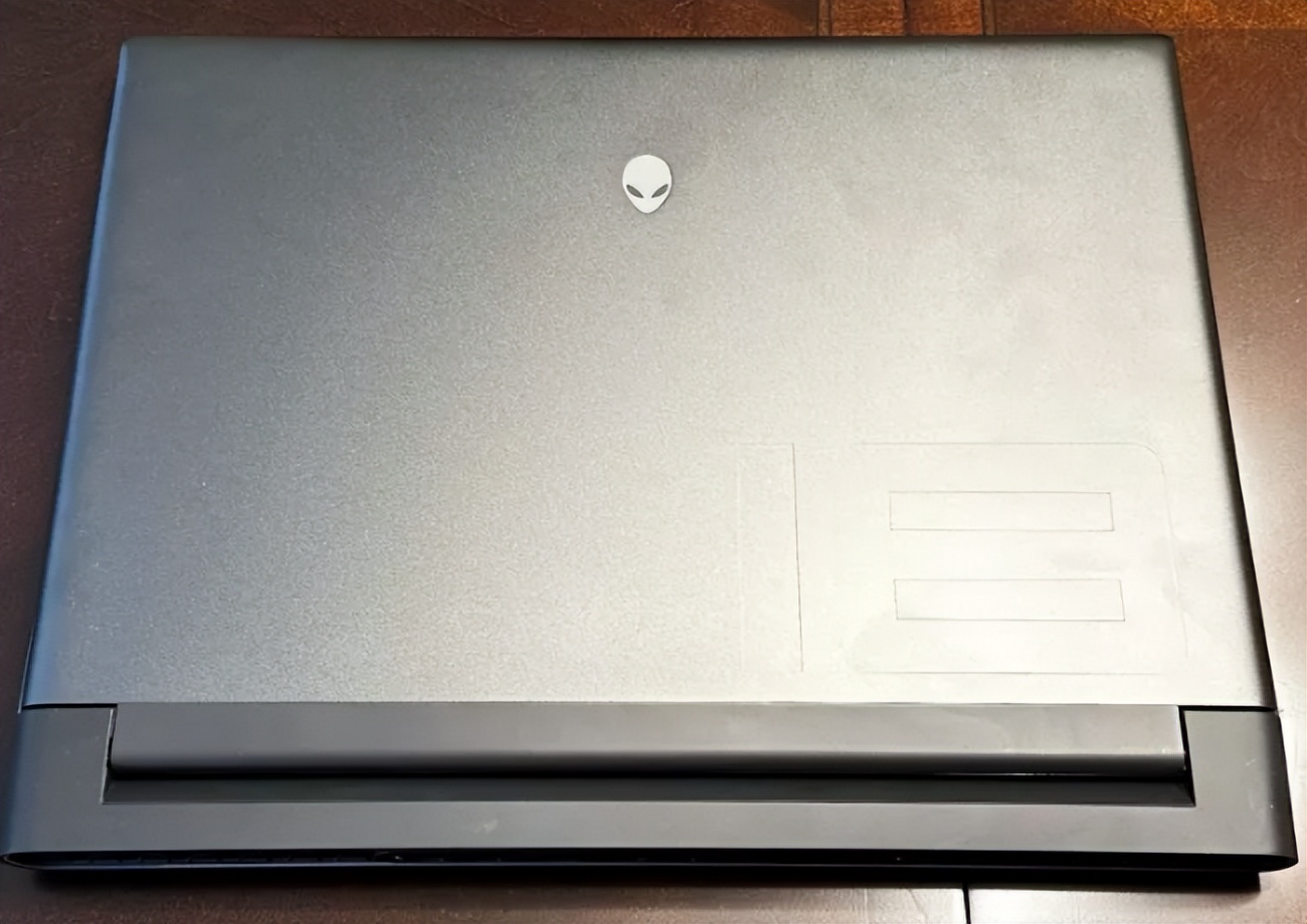 Alienware m18 R1 review: Terrible power, 480 Hz screen - iNEWS