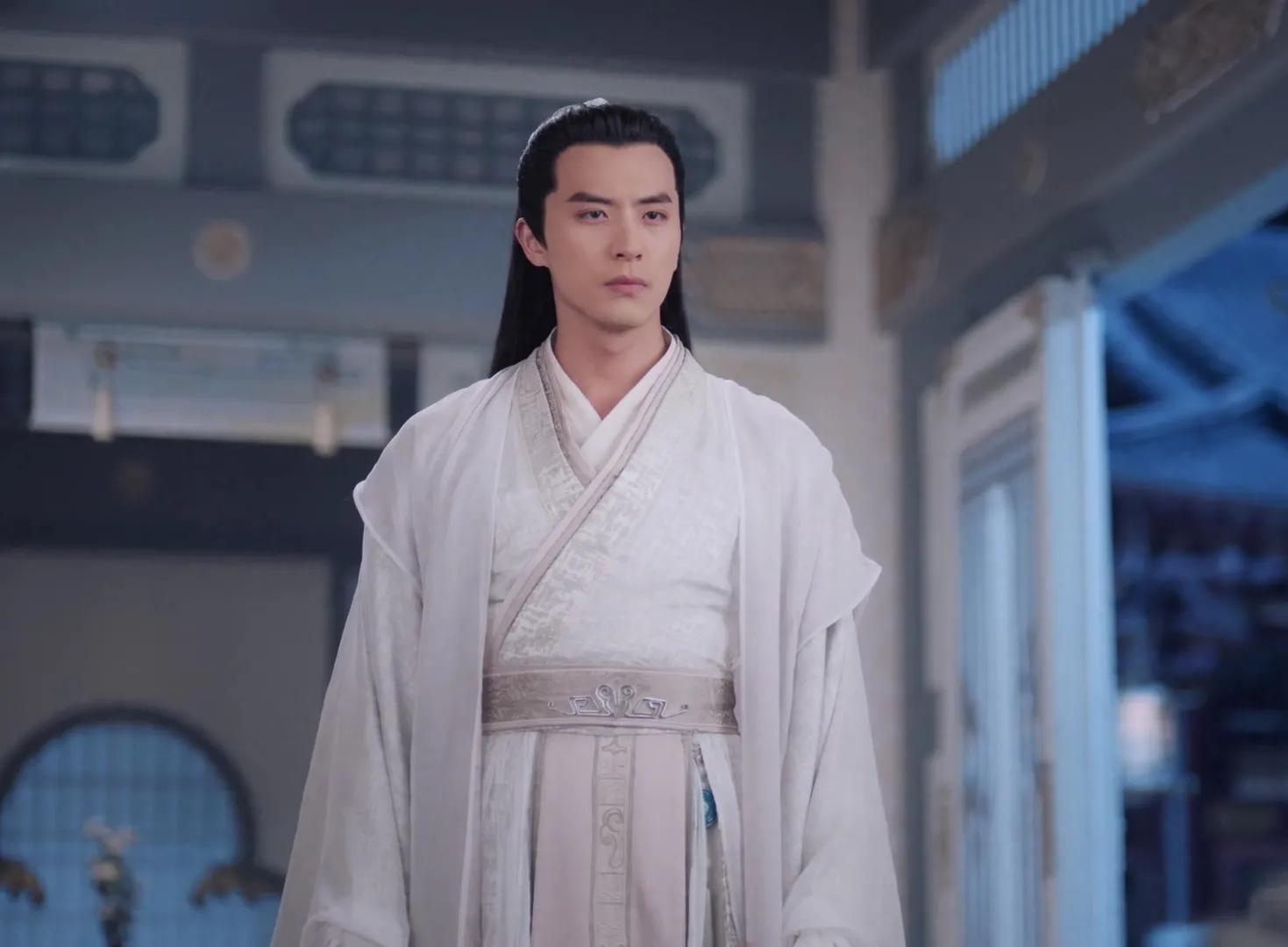 I have watched three TV dramas that he acted, and this time I finally ...