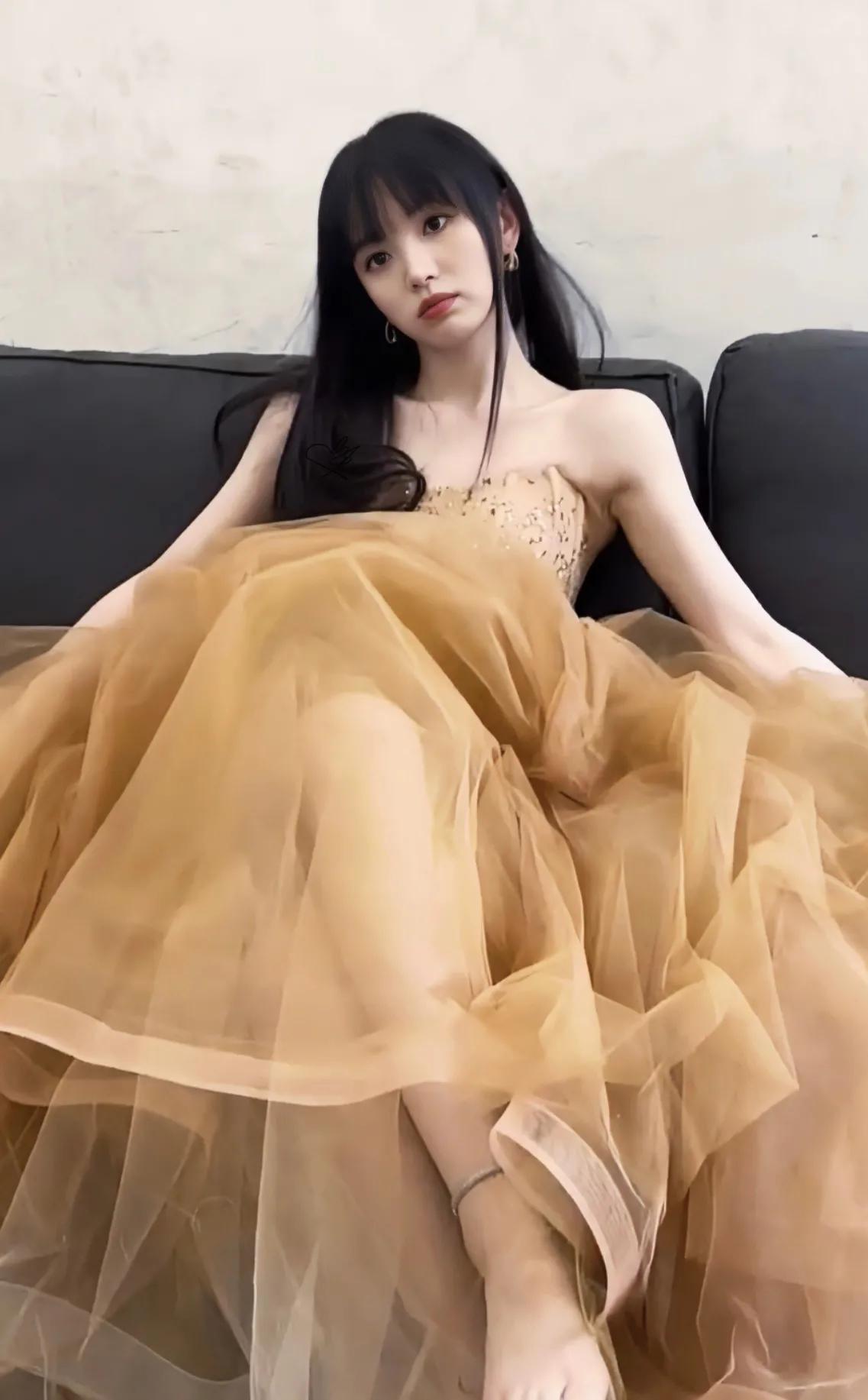 Tian Xiwei is really beautiful and charming - iNEWS