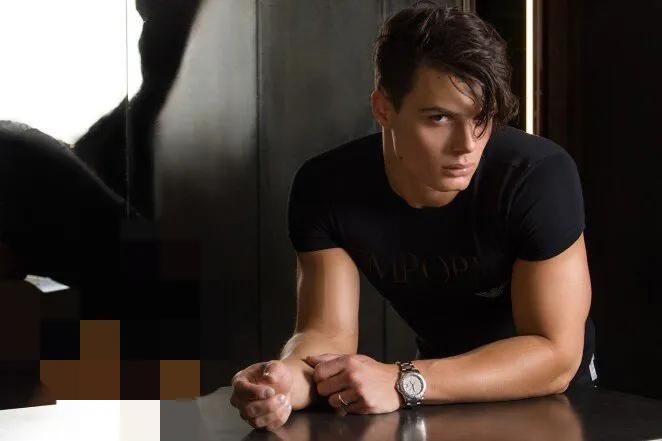 Dutch model fitness enthusiast handsome Ramon Schijns - iNEWS