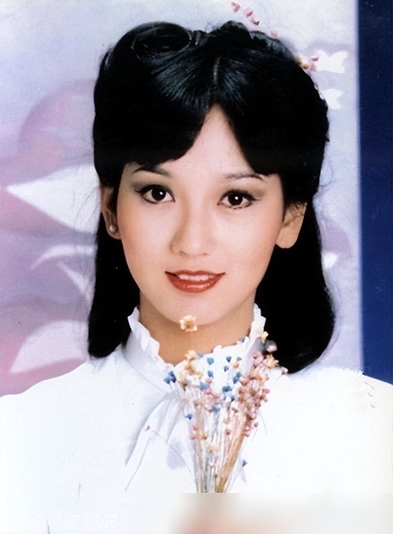 Ye Tong and Zhao Yazhi, a gray-haired man who is not afraid of age, a ...