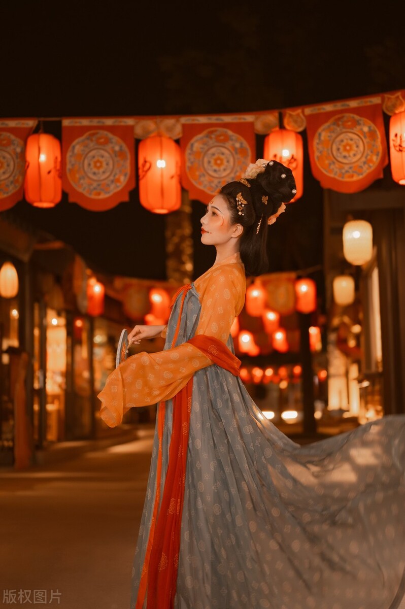 Moon Palace Rabbit Shadow - iNEWS