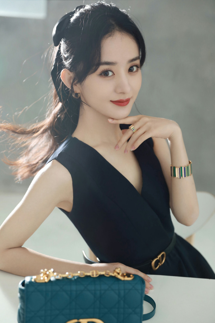 Zhao Liying is actually hard to control every time I see it [color ...