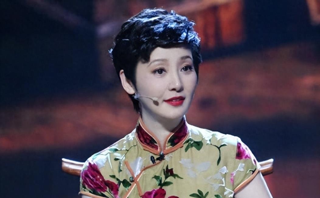 Feng Xiaogang's condition worsened repeatedly, and his wife burst into ...