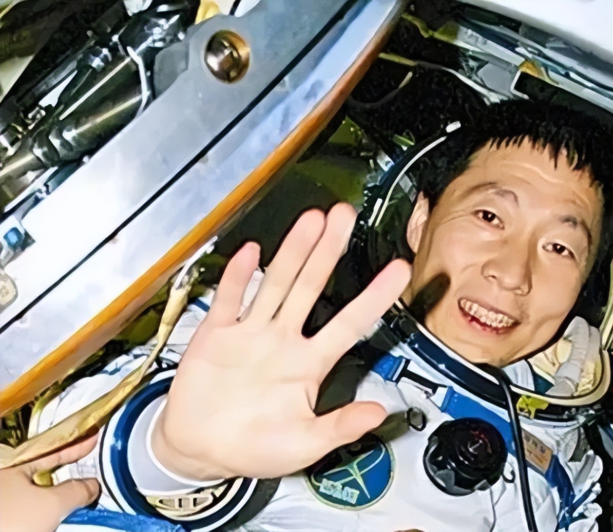 600 years ago, a Ming Dynasty man opened up China's space dream! - iNEWS