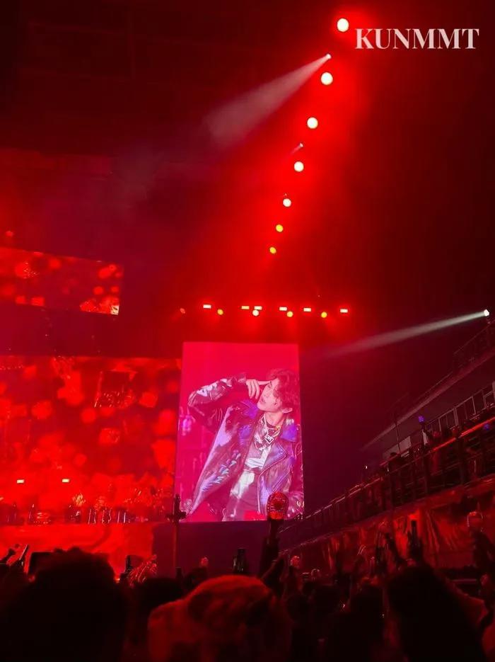 IKUN collection! Cai Xukun Bangkok Concert! The audience exploded! - iNEWS