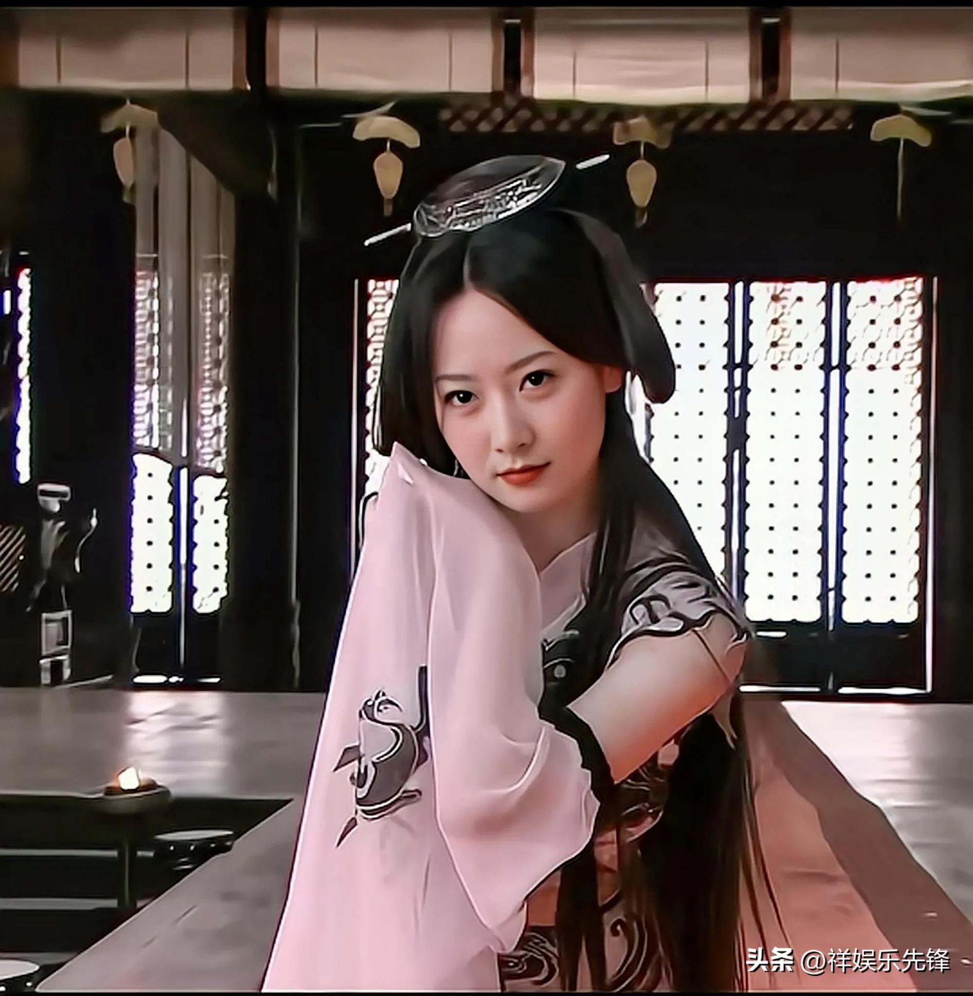 Bai Bing, one of the four beauties in Beijing! - iNEWS