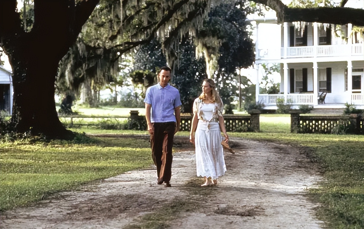 The way the movie "Forrest Gump" tells the story - iMedia