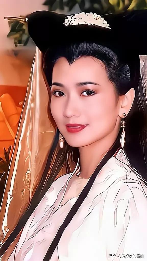 Zhao Yazhi as Bai Suzhen - iNEWS