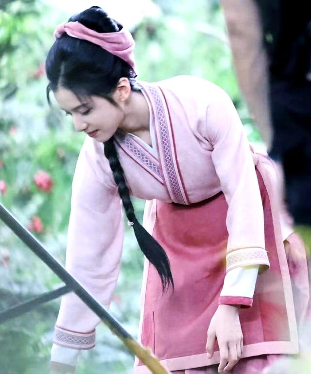 Zhang Jingyi and Hu Yitian co-starred in the pure costume drama "Xi Hua ...