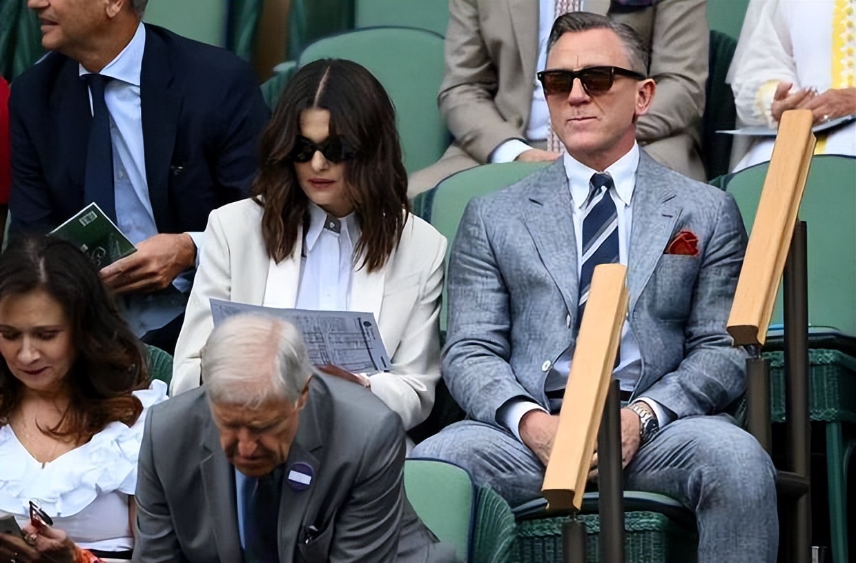 The stars appeared in the Wimbledon final, Deng Chao, Yang Ying, sister ...