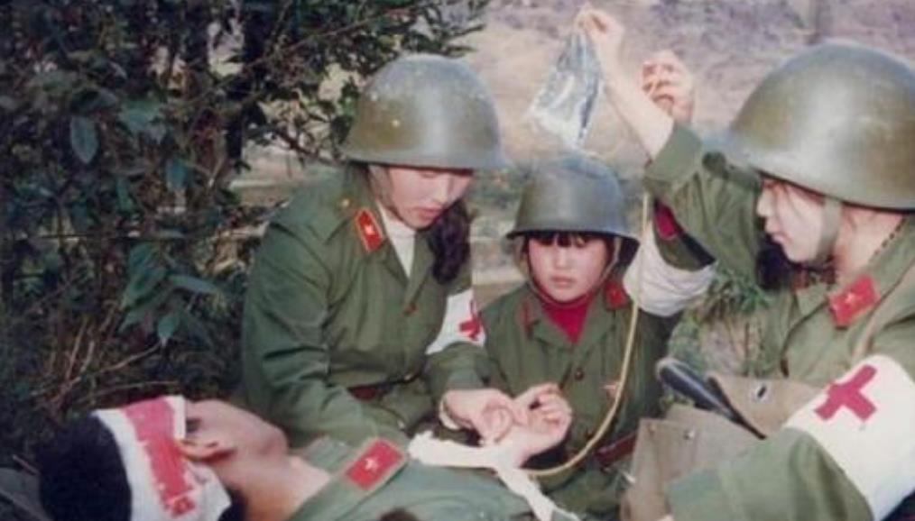During the counterattack against Vietnam, the PLA's blasting tubes were ...