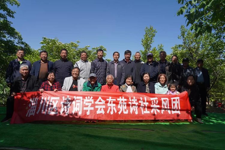 Shili Wine Flag Wind in Hongshan Township, Ganquan Mountain - iNEWS