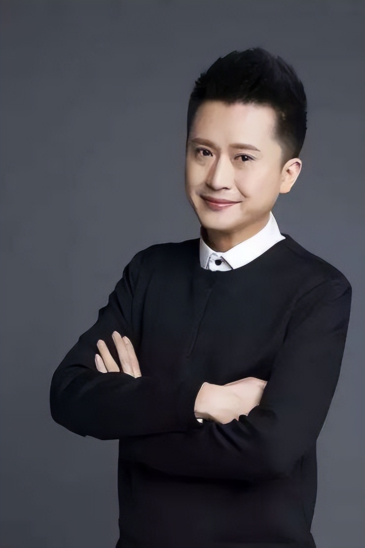 Host Yang Fan: Marrying a childhood sweetheart wife, married for ten ...