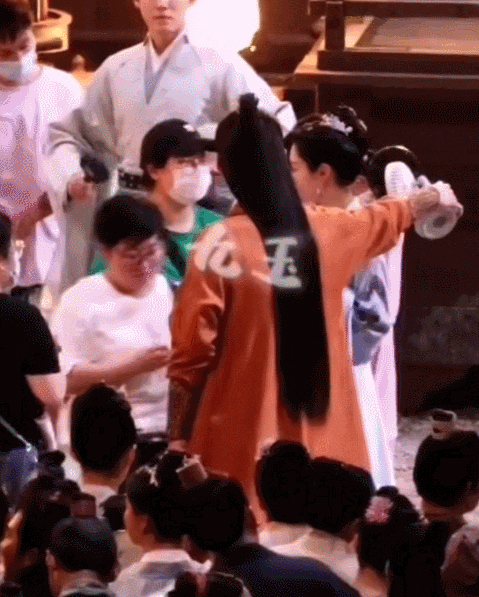Has Bai Jingting finally come out to fry CP? - iMedia