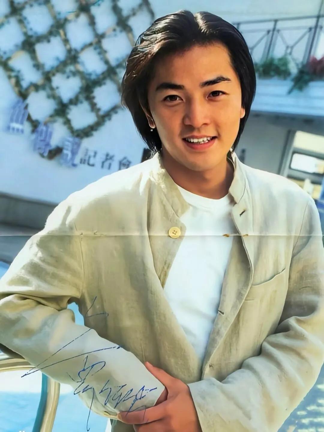Ekin Cheng nostalgic photo 1 - iNEWS