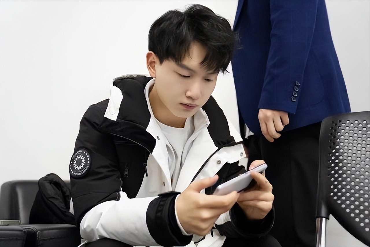 Fly debuted on KPL for the 6th anniversary, posted a long article that ...