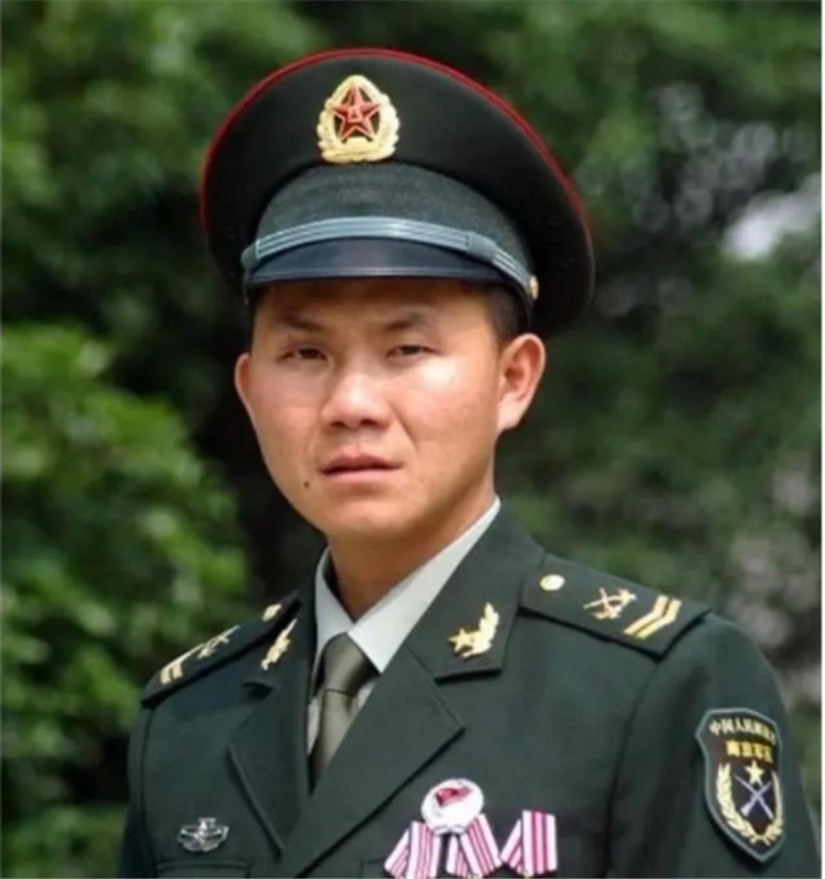 People's Liberation Army soldier Lu Jiasheng: 76 gangsters bravely ...