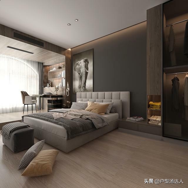 260 square meters, five bedrooms, two living rooms, three bathrooms ...