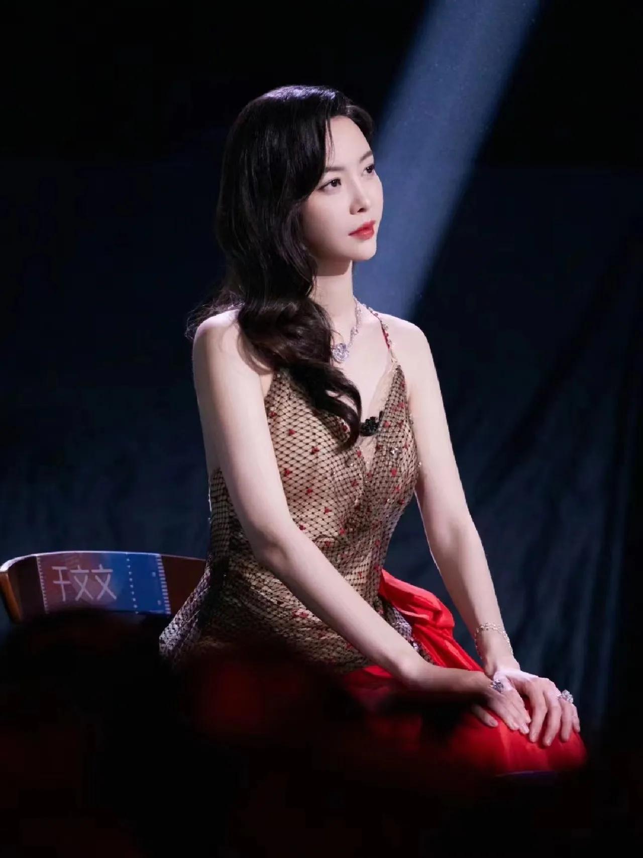 Yu Wenwen—a cool and sassy singer goddess - iMedia