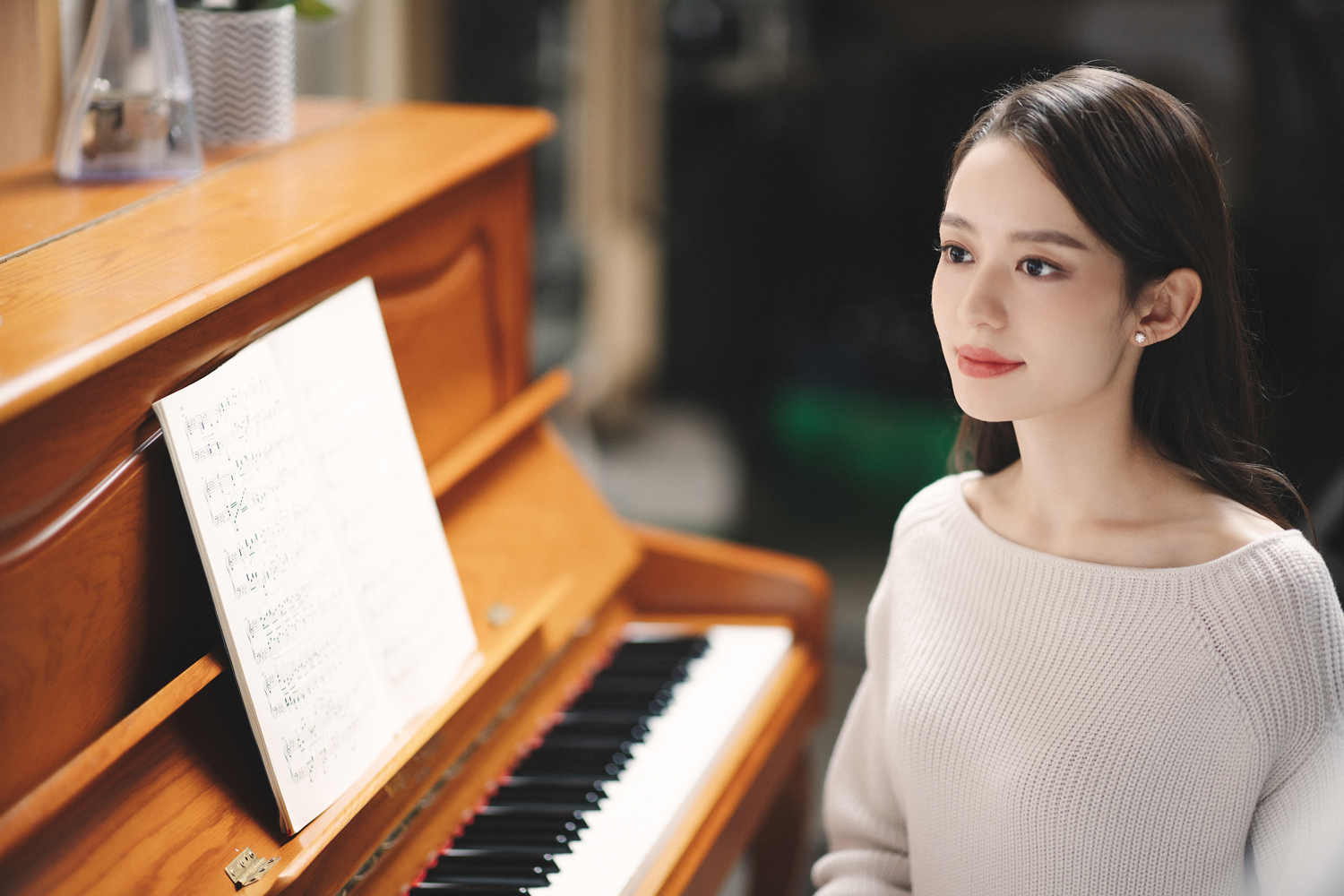 Gina Alice's new single "Mozart Jazz Fantasia" goes live and interprets it to enhance the ...