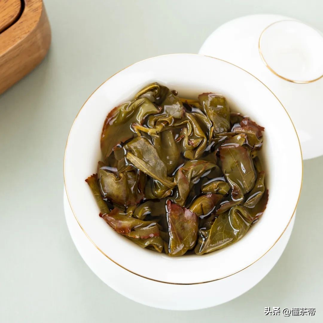 What is so special about the unique pressed paper bag tea in the oolong ...