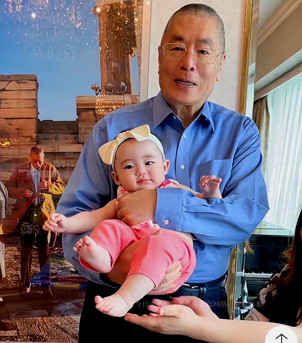 Sun Ying: Married to a piano master who is 37 years older than her ...