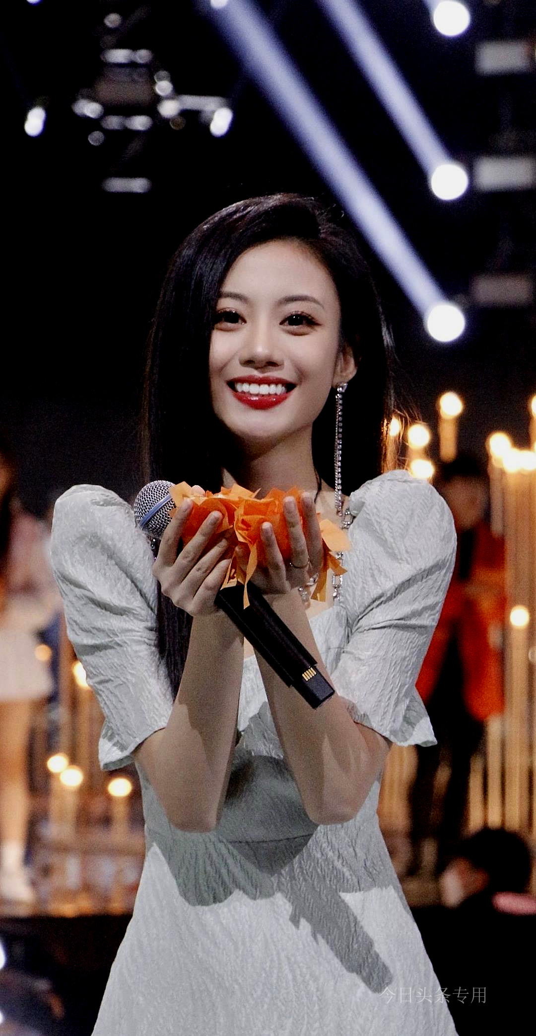 Wu Keyue (Karrie) - The beauty of high face and temperament - iNEWS