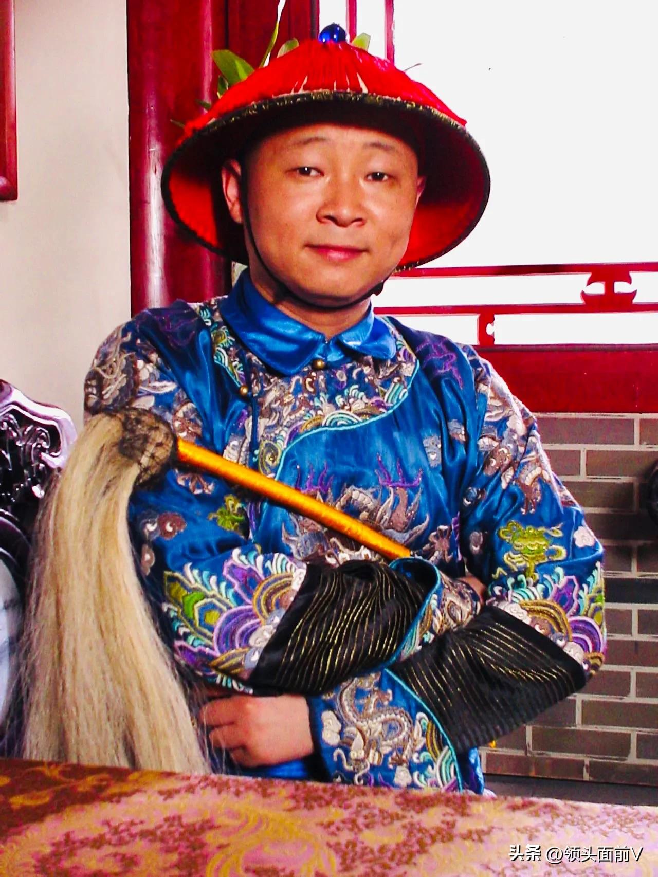 Characters from Bashu in "Art Life" Zhao Liang - iNEWS