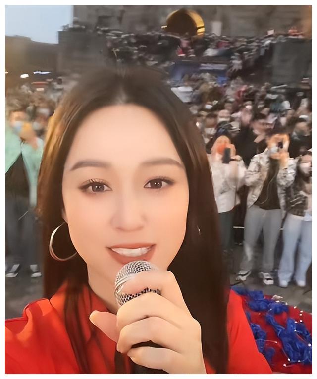 39-year-old Tang Yi has transformed from an ordinary aunt to an ...