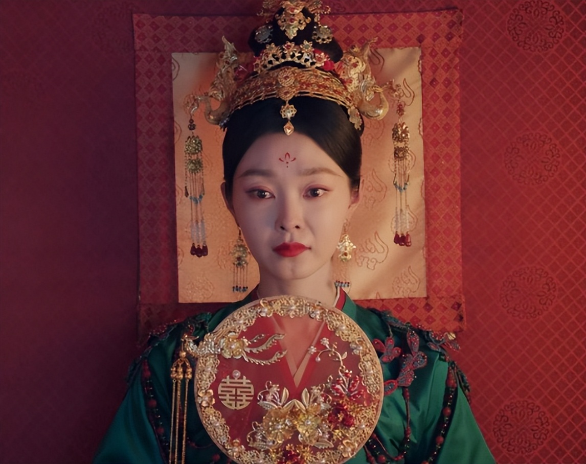 Song Yi, who has always been "beautiful and overwhelming", was taught a ...