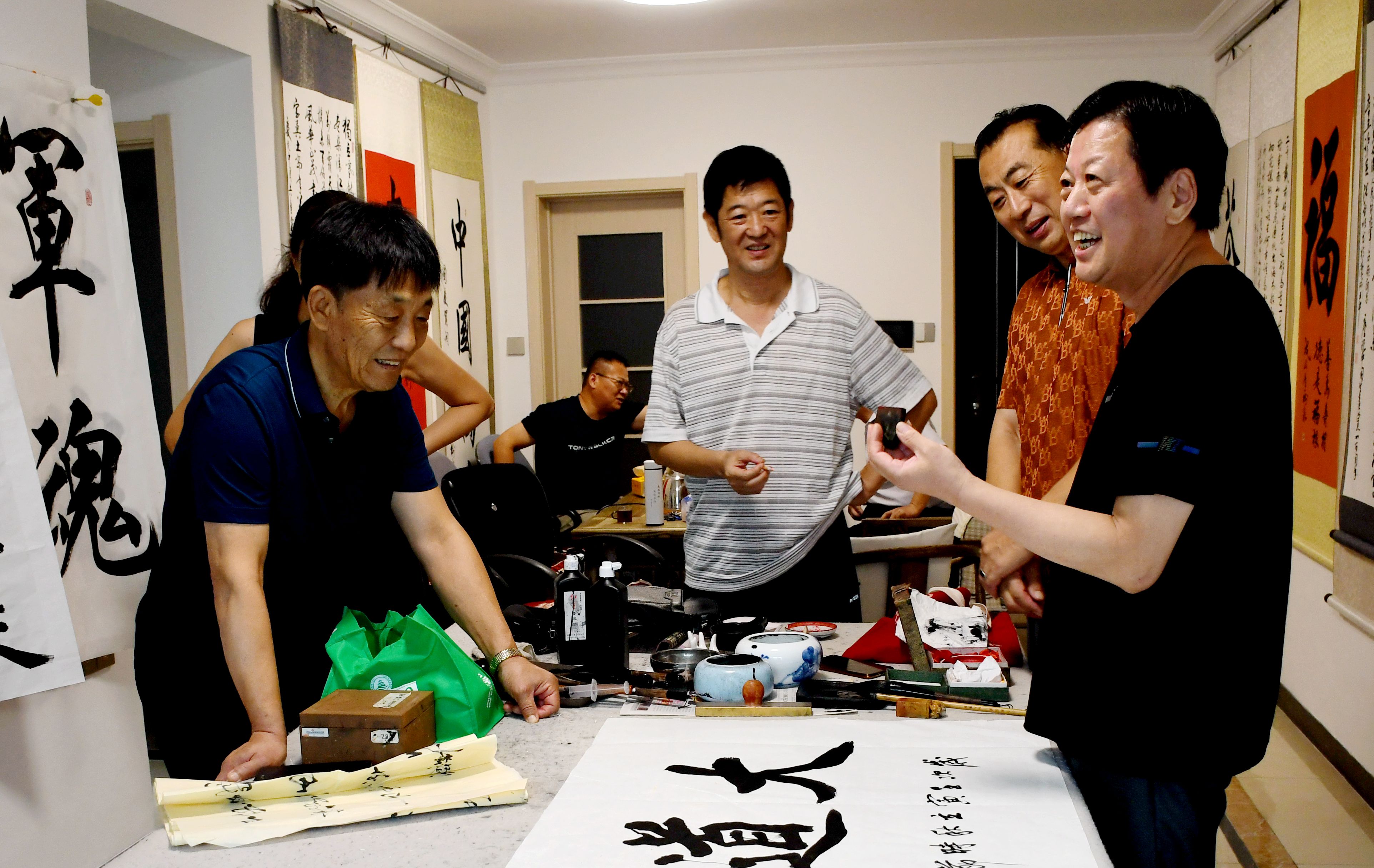 Rongcheng "Quanhai Bookstore" Party - iNEWS