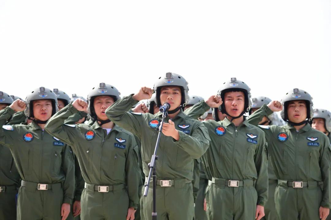 My Air Force renews the new flight suit, let's take a look at it~ - iNEWS