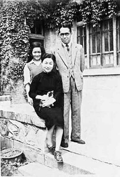 Biography of Yang Jiang - life is not easy, keep elegant - iNEWS