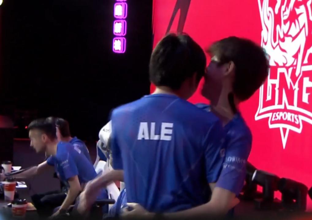 WBG被LNG擊潰！TheShy盡興1-6被阿樂吊打，Doinb再現名場面 - 資訊咖