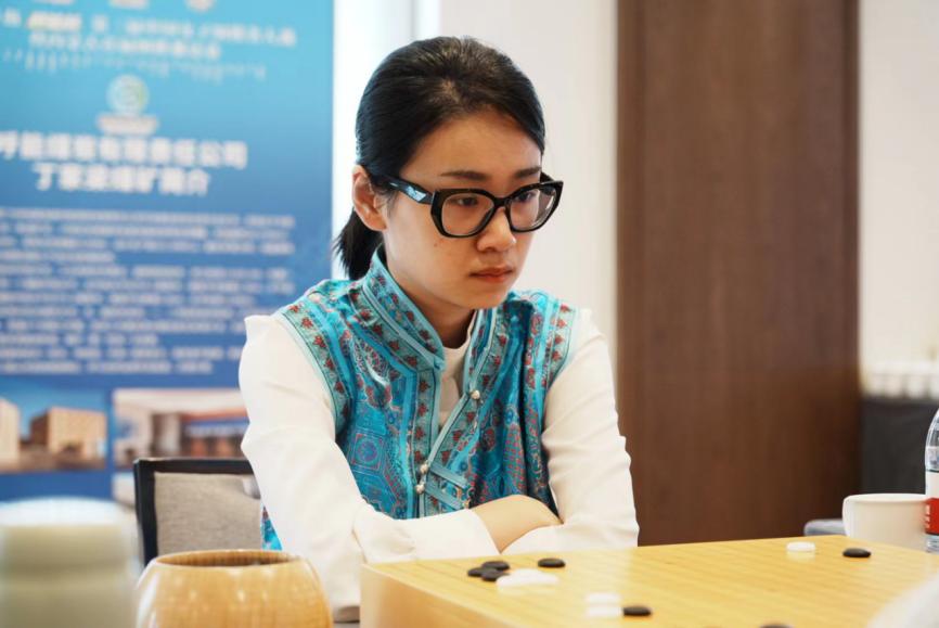 Women's celebrity battle reappears against the wind and the "Pisces ...