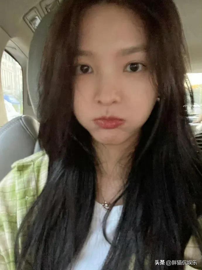 Zhang Ruonan's selfies are cute and playful - iNEWS