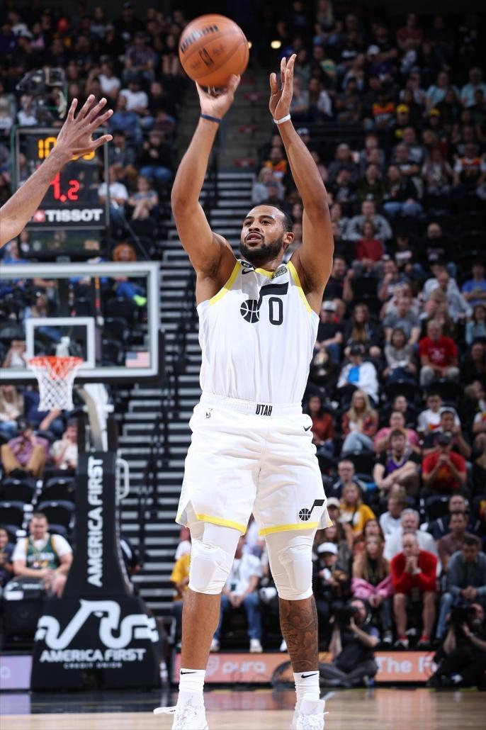 Height 193, wingspan 2 meters 17!Traded by the Lakers!How is Houghton ...