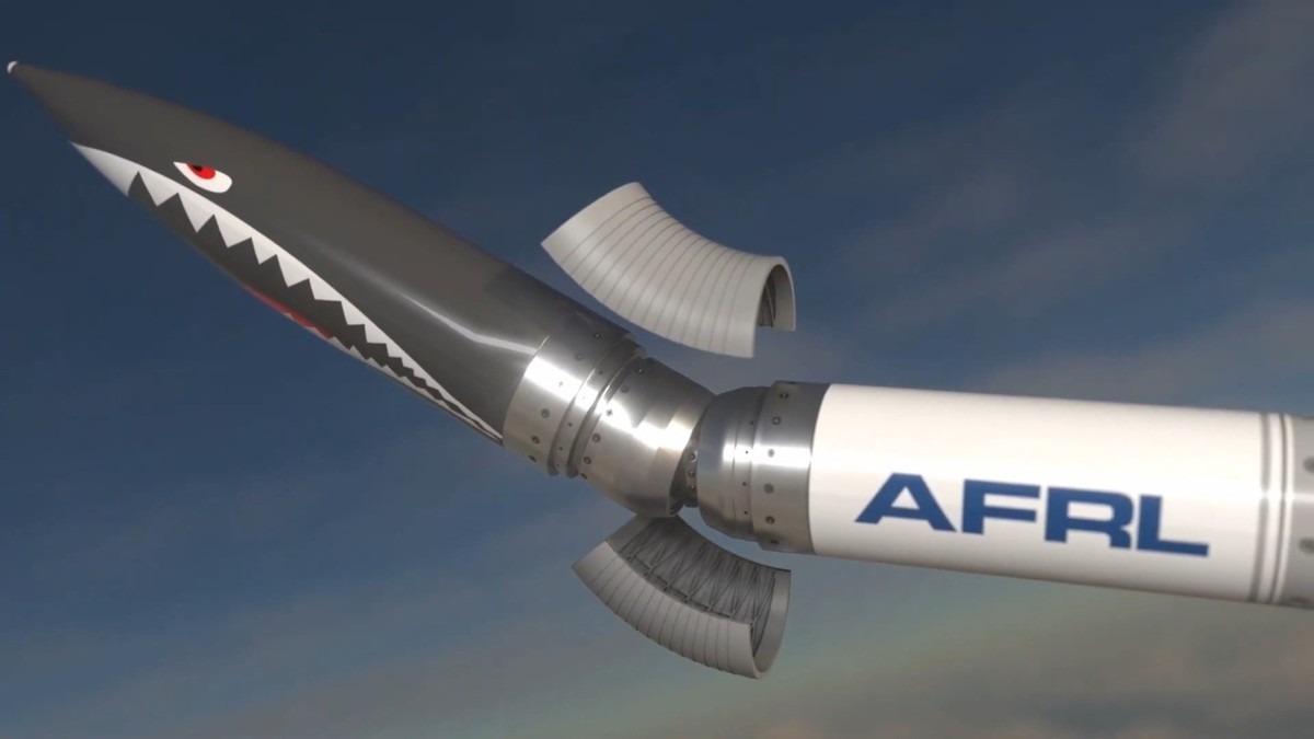 The missile deforms in the air, turns its head to lock on the target ...