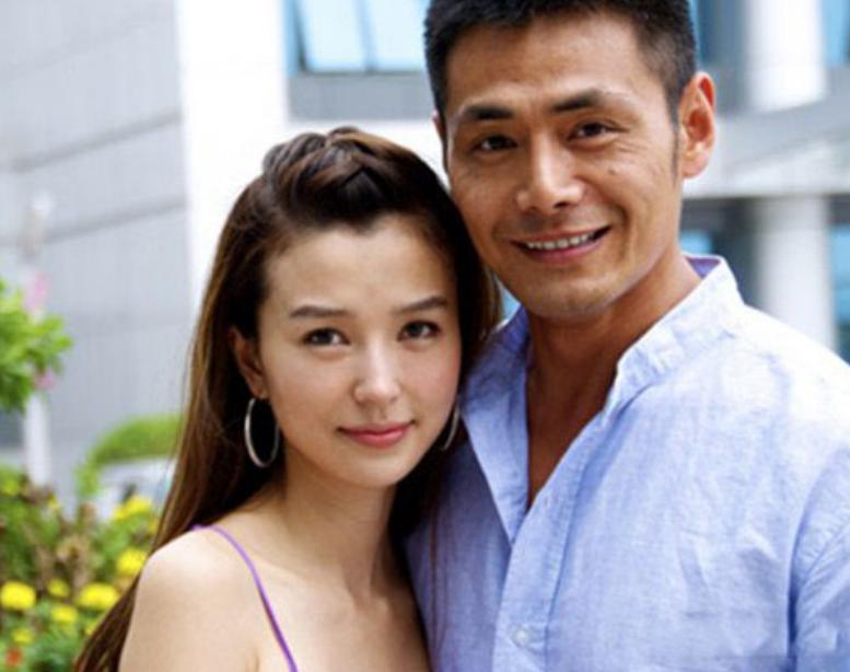Actor Shao Bing: Married to Zhang Pei, 12 years younger, a family of four, living a life that ...