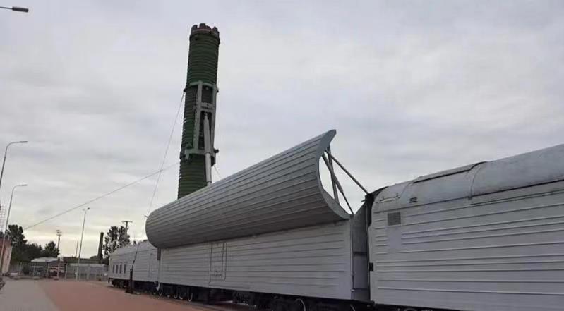 How powerful is the Russian missile train? One round of salvo destroys ...