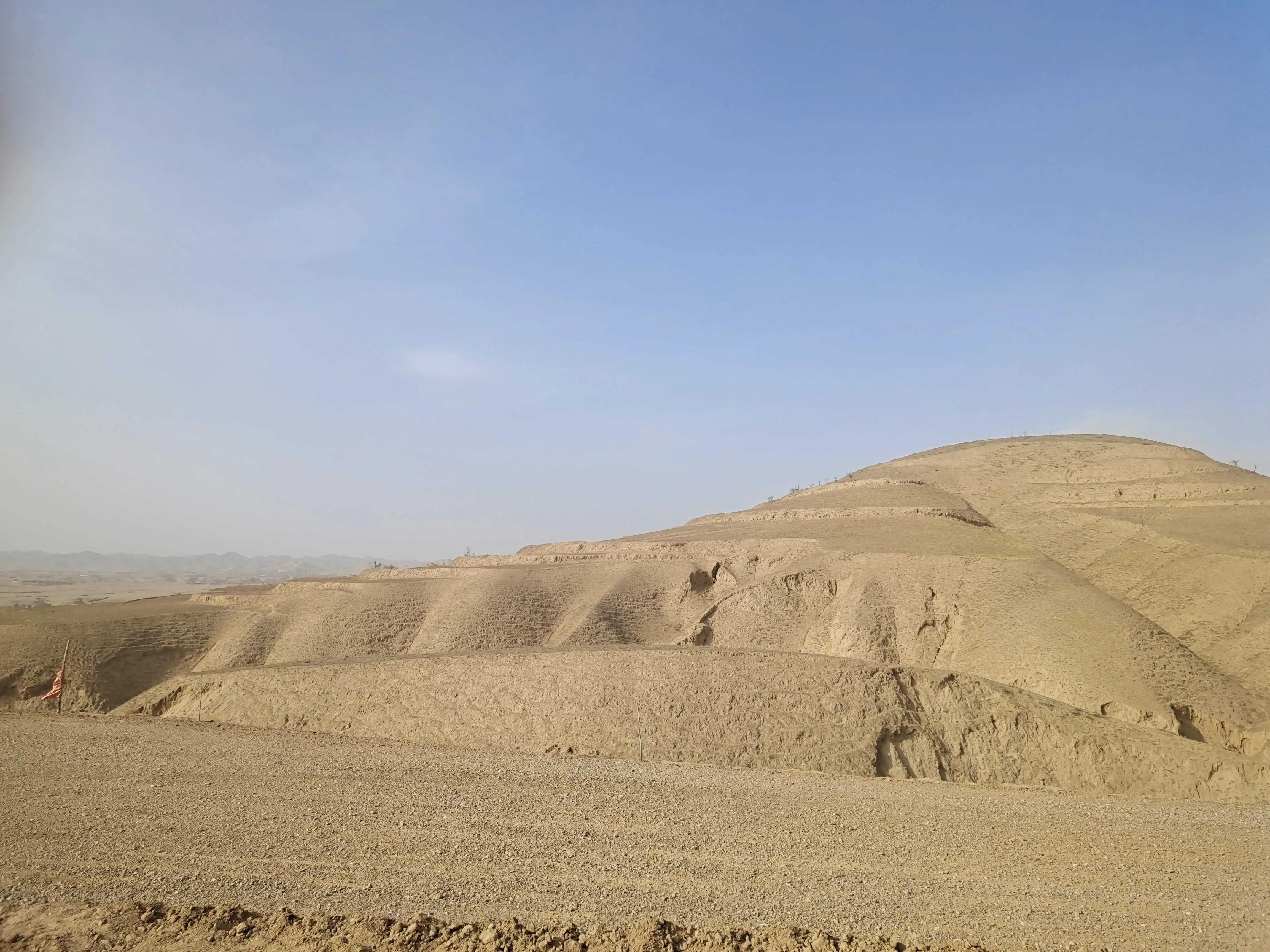 Dream on the Loess Slope [Original Poem] - iNEWS