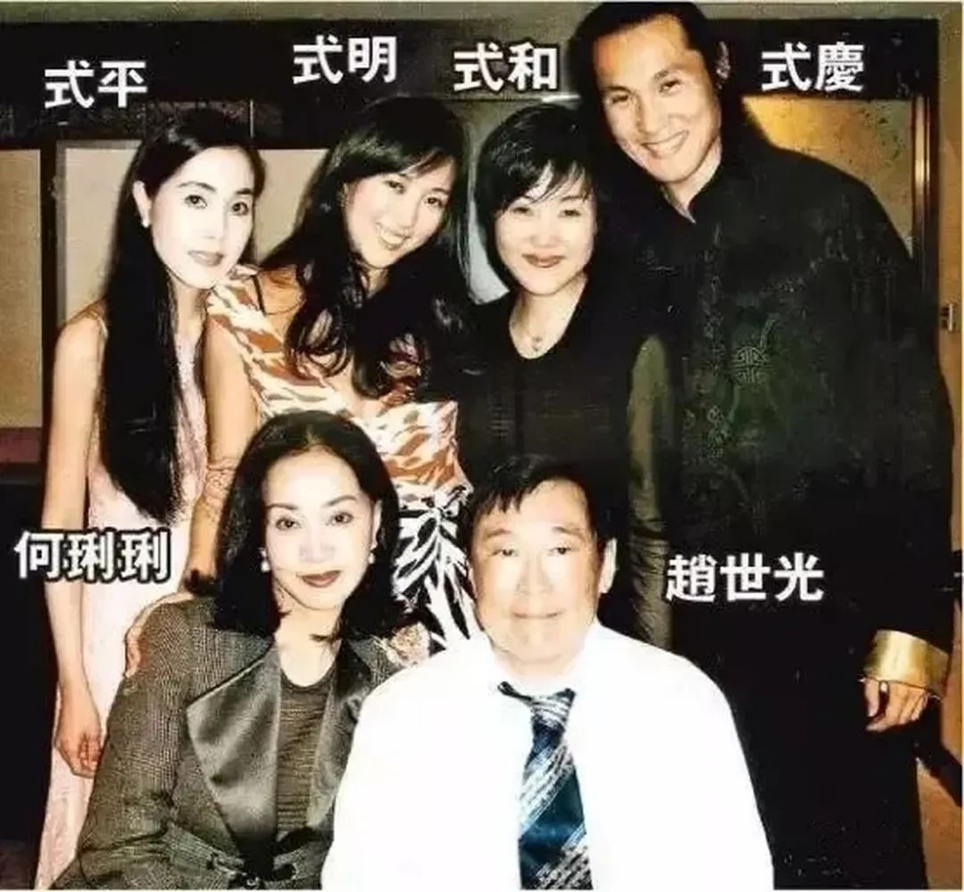 Married into a wealthy family at the age of 26, had 4 children in a row ...