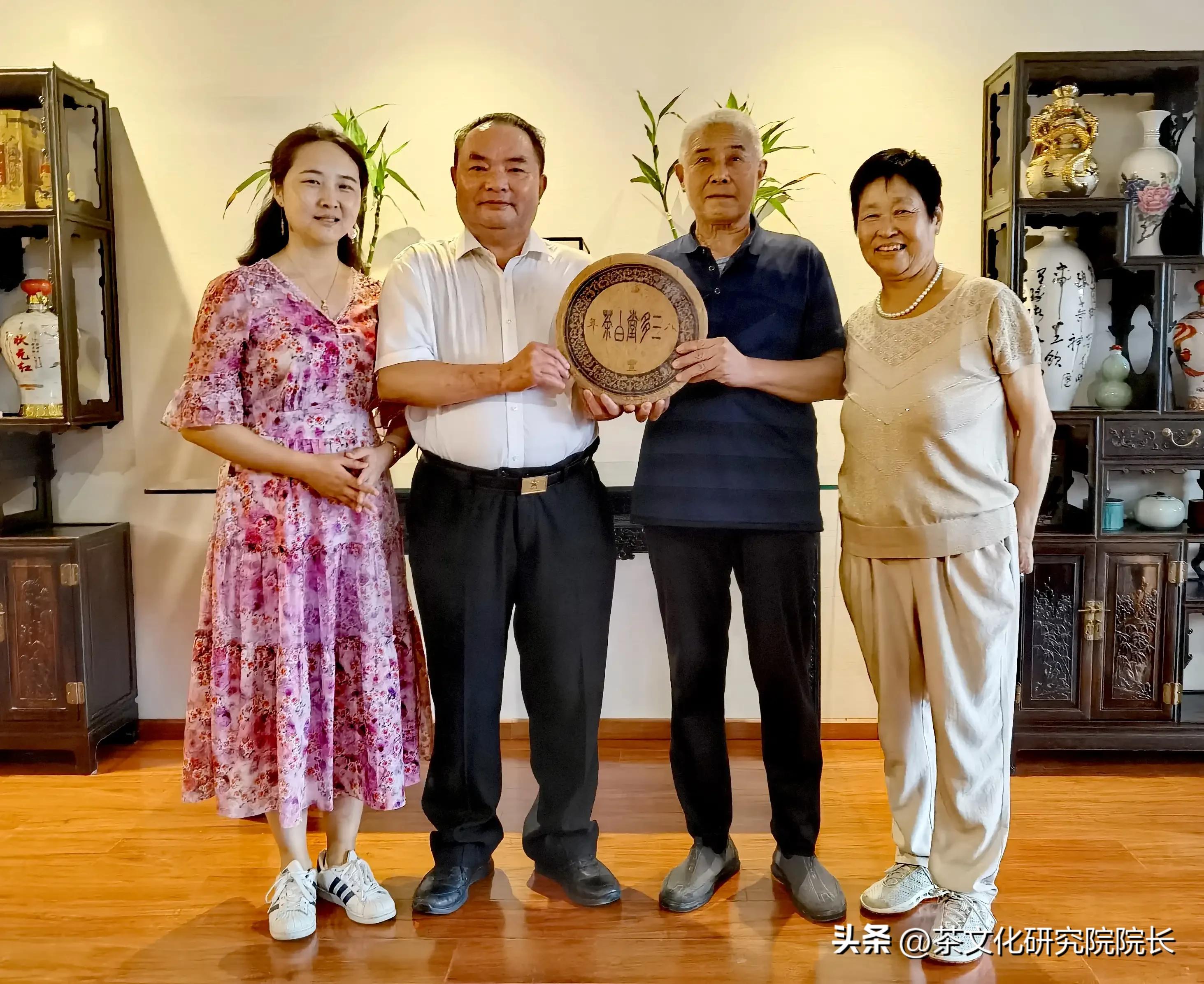 The most fragrance of Mid-autumn tea / Author: Luo Dayou - iNEWS