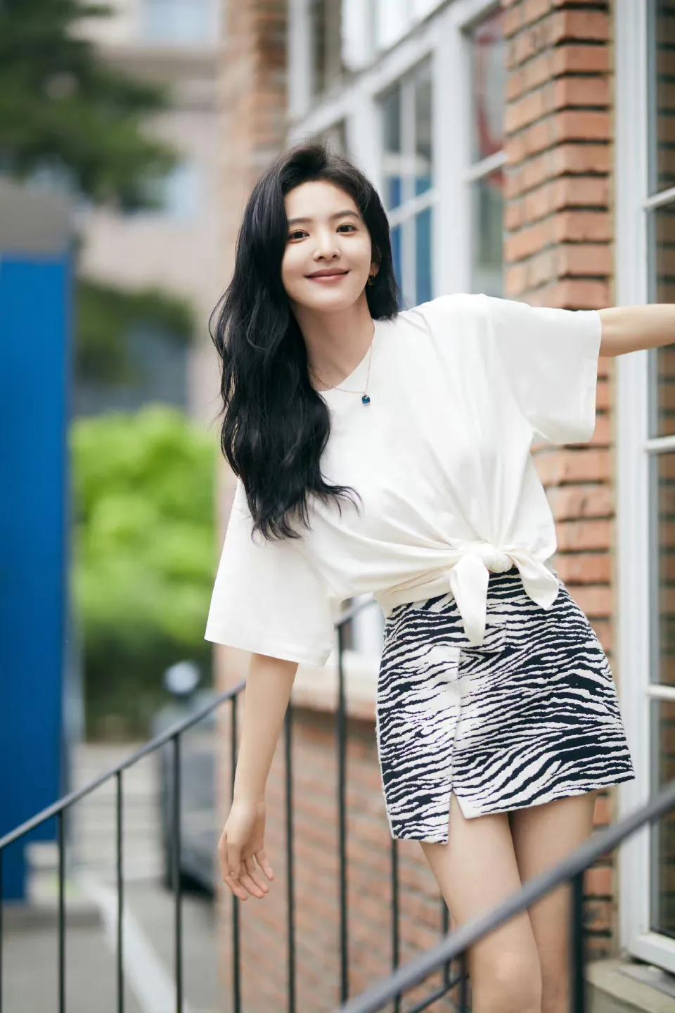 Zhang Ruonan's beautiful picture - iNEWS