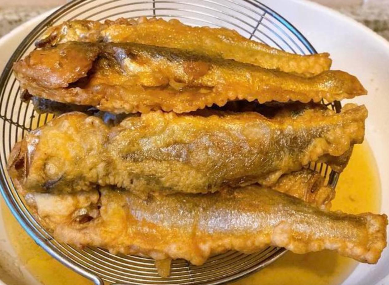 Fried small yellow croaker, don't use flour and starch indiscriminately ...